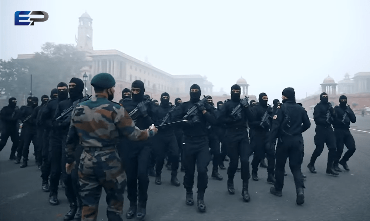 जाने देश के सबसे खतरनाक NSG ब्लैक कैट कमांडो कैसे बने ? (How to become ...